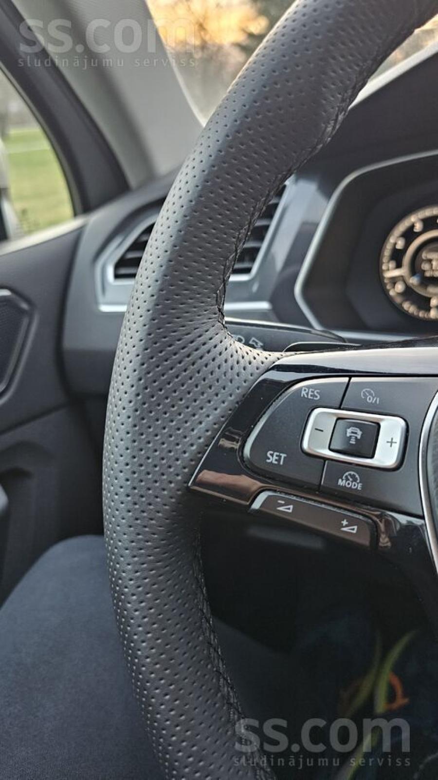 Volkswagen Tiguan 2018 in Riga, with an engine capacity of 1.40 L and mileage of 211 thousand km for 16900 €, photo 10 on AUTOMOTO.COM.LV