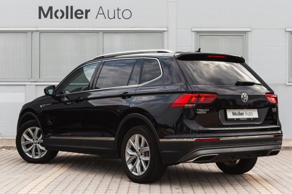 Volkswagen Tiguan 2018 in Ventspils, with an engine capacity of 2.00 L and mileage of 127 thousand km for 19450 €, photo 3 on AUTOMOTO.COM.LV