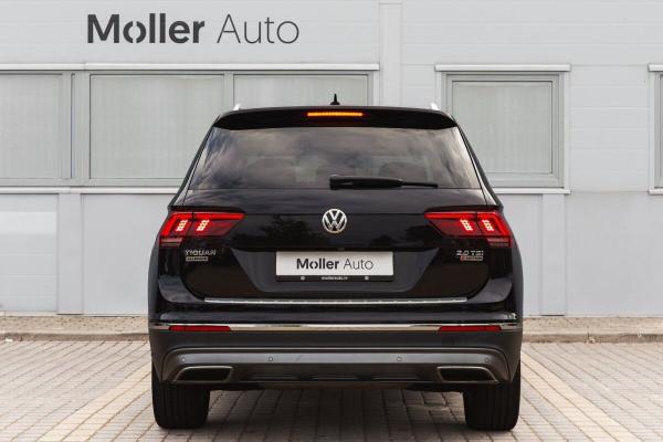 Volkswagen Tiguan 2018 in Ventspils, with an engine capacity of 2.00 L and mileage of 127 thousand km for 19450 €, photo 4 on AUTOMOTO.COM.LV