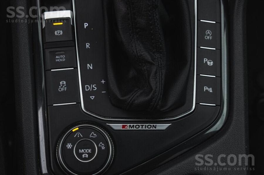 Volkswagen Tiguan 2018 Ventspils, ar dzinēja tilpumu 2.00 L un nobraukumu 127 tūkst. km par 19450 €, foto 32 vietnē AUTOMOTO.COM.LV