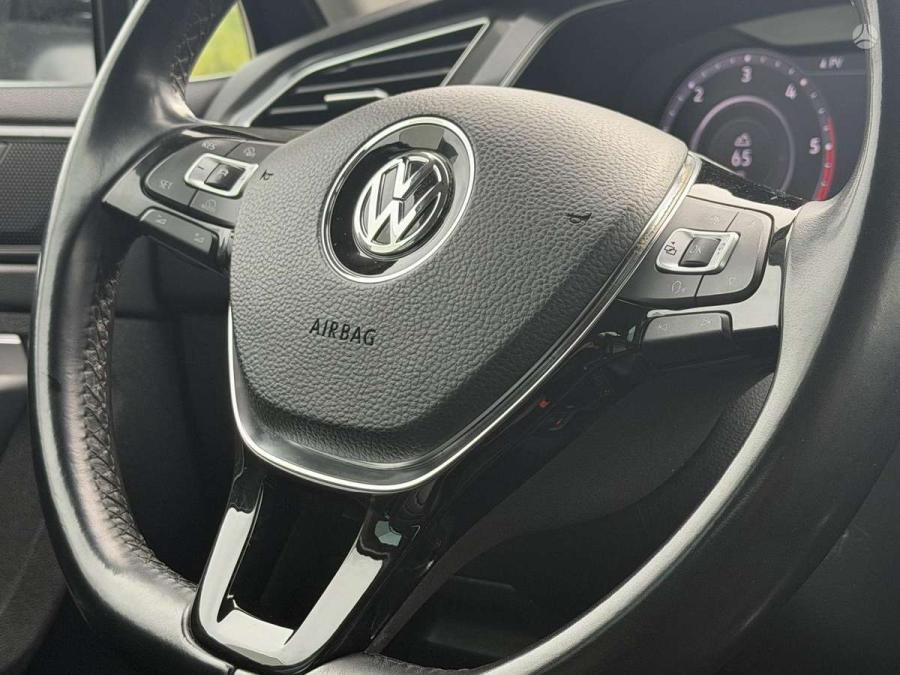 Volkswagen Tiguan 2018 in Silute, with an engine capacity of 2.00 L and mileage of 130 thousand km for 21600 €, photo 11 on AUTOMOTO.COM.LV