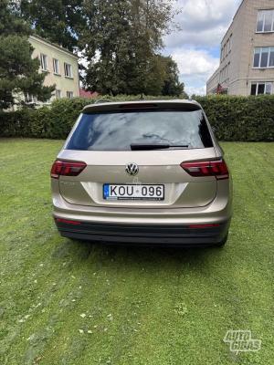 Volkswagen Tiguan 2018 in Panevezys, with an engine capacity of 2.00 L and mileage of 119 thousand km for 15500 €, photo 6 on AUTOMOTO.COM.LV