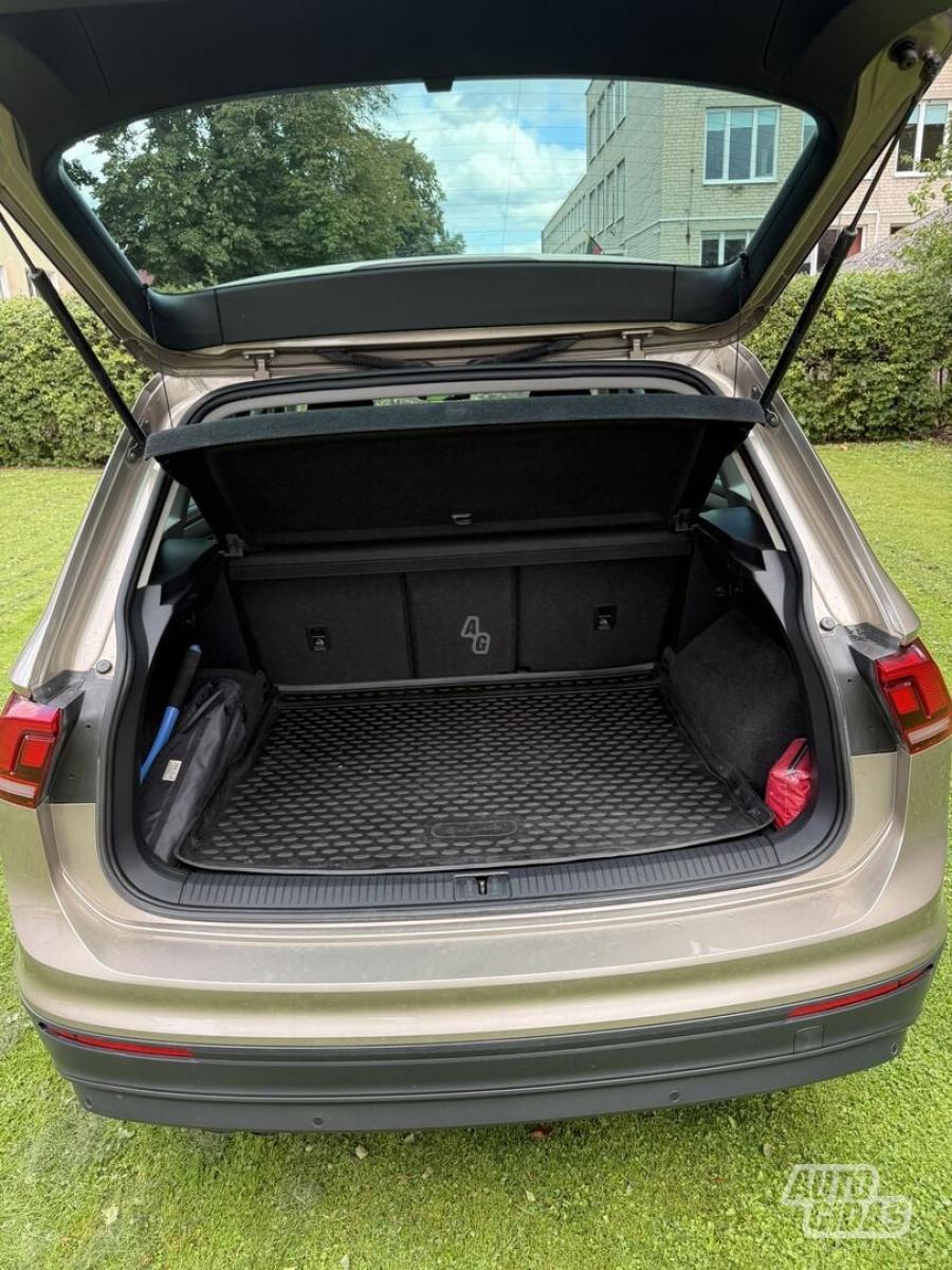 Volkswagen Tiguan 2018 in Panevezys, with an engine capacity of 2.00 L and mileage of 119 thousand km for 15500 €, photo 7 on AUTOMOTO.COM.LV