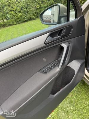 Volkswagen Tiguan 2018 in Panevezys, with an engine capacity of 2.00 L and mileage of 119 thousand km for 15500 €, photo 9 on AUTOMOTO.COM.LV