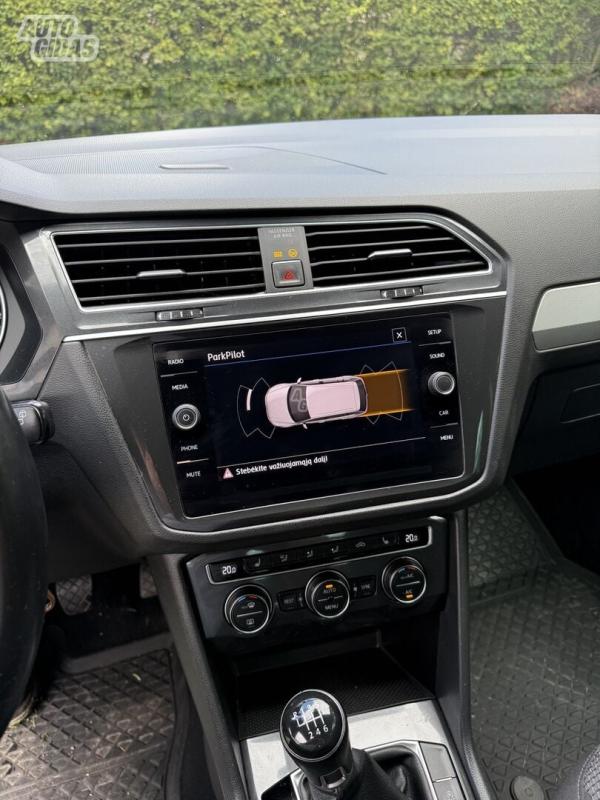 Volkswagen Tiguan 2018 Panevēža, ar dzinēja tilpumu 2.00 L un nobraukumu 119 tūkst. km par 15500 €, foto 11 vietnē AUTOMOTO.COM.LV