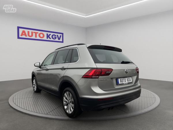 Volkswagen Tiguan 2019 in Vilnius, with an engine capacity of 2.00 L and mileage of 57 thousand km for 21999 €, photo 4 on AUTOMOTO.COM.LV