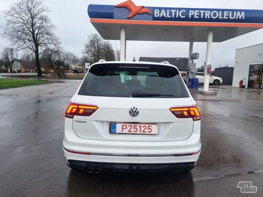 Volkswagen Tiguan 2019 in Taurage, with an engine capacity of 2.00 L and mileage of 285 thousand km for 14750 €, photo 7 on AUTOMOTO.COM.LV