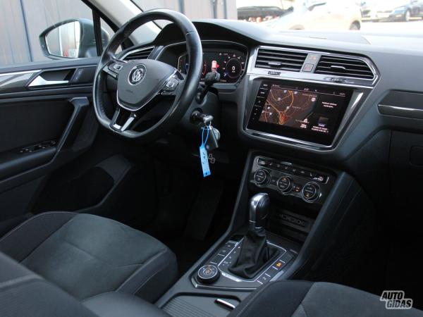 Volkswagen Tiguan 2019 in Vilnius, with an engine capacity of 2.00 L and mileage of 211 thousand km for 19250 €, photo 5 on AUTOMOTO.COM.LV