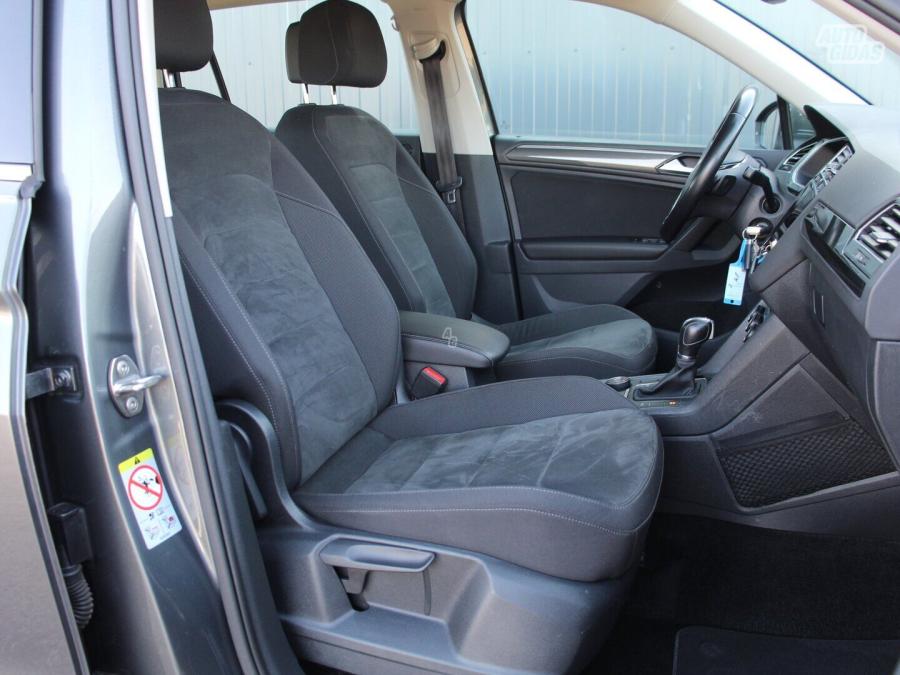 Volkswagen Tiguan 2019 in Vilnius, with an engine capacity of 2.00 L and mileage of 211 thousand km for 19250 €, photo 17 on AUTOMOTO.COM.LV