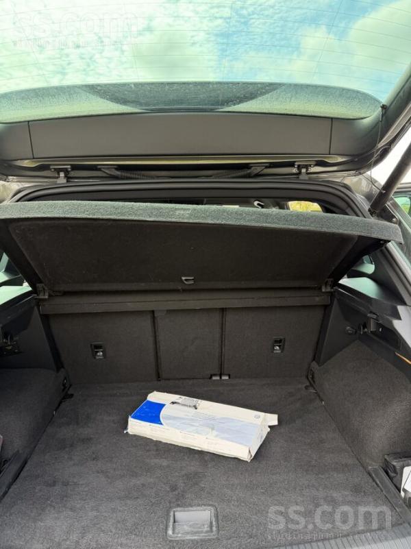 Volkswagen Tiguan 2019 in Riga, with an engine capacity of 2.00 L and mileage of 115 thousand km for 27500 €, photo 5 on AUTOMOTO.COM.LV