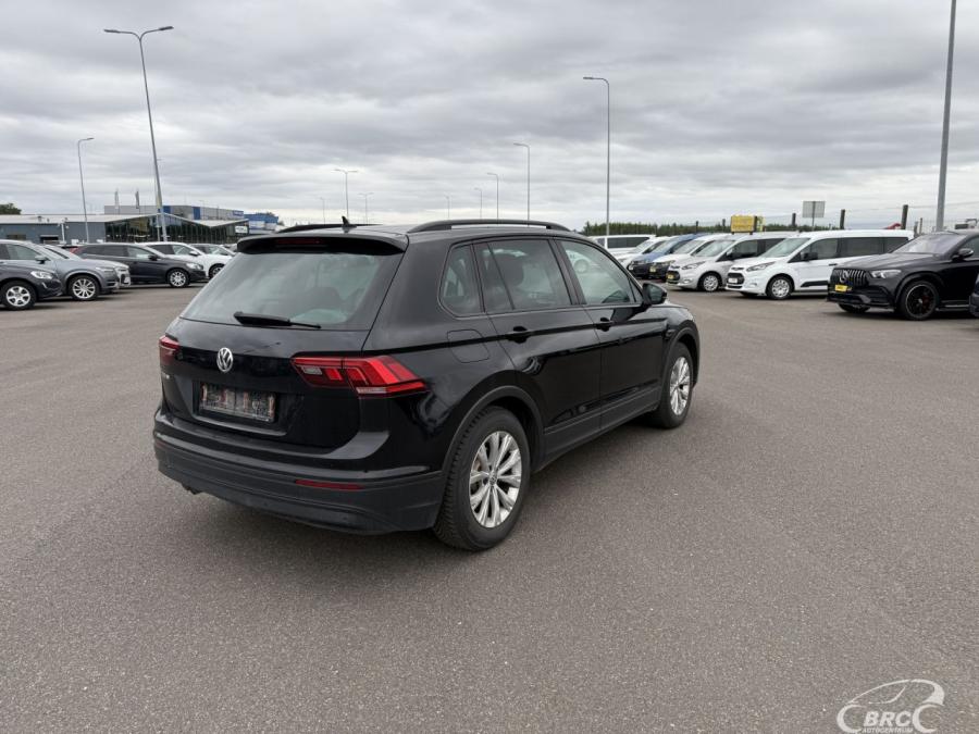 Volkswagen Tiguan 2019 in Vilnius, with an engine capacity of 1.97 L and mileage of 246 thousand km for 11900 €, photo 5 on AUTOMOTO.COM.LV