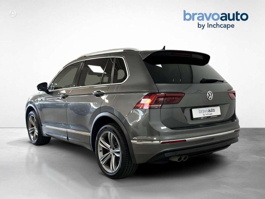 Volkswagen Tiguan 2019 in Vilnius, with an engine capacity of 2.00 L and mileage of 177 thousand km for 19900 €, photo 4 on AUTOMOTO.COM.LV