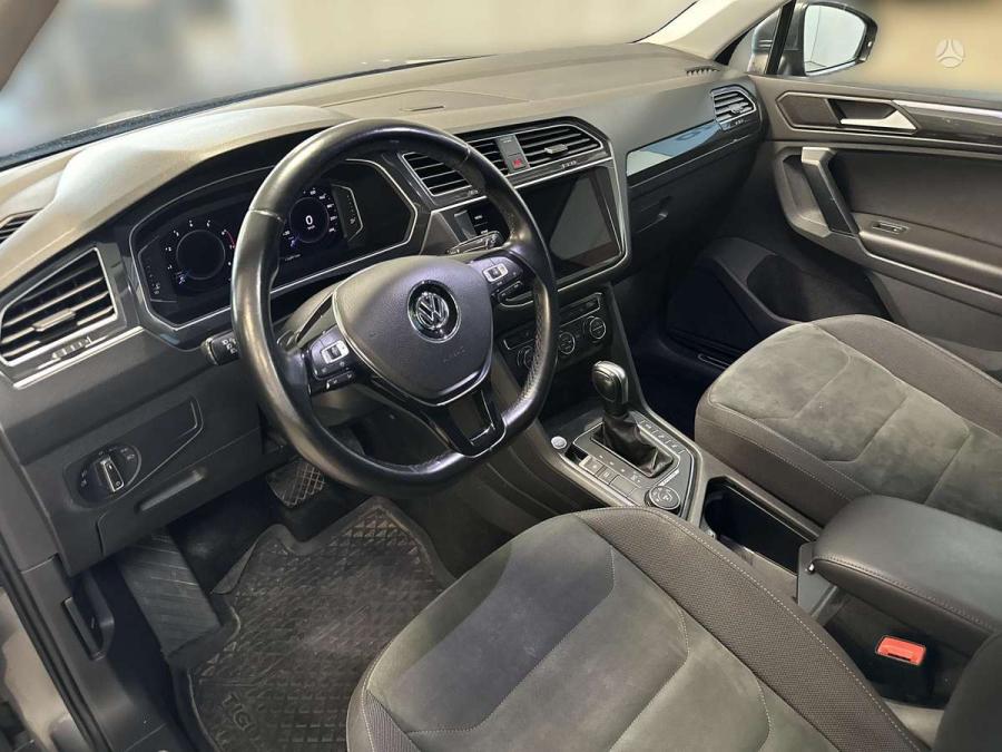 Volkswagen Tiguan 2019 in Vilnius, with an engine capacity of 2.00 L and mileage of 177 thousand km for 19900 €, photo 12 on AUTOMOTO.COM.LV