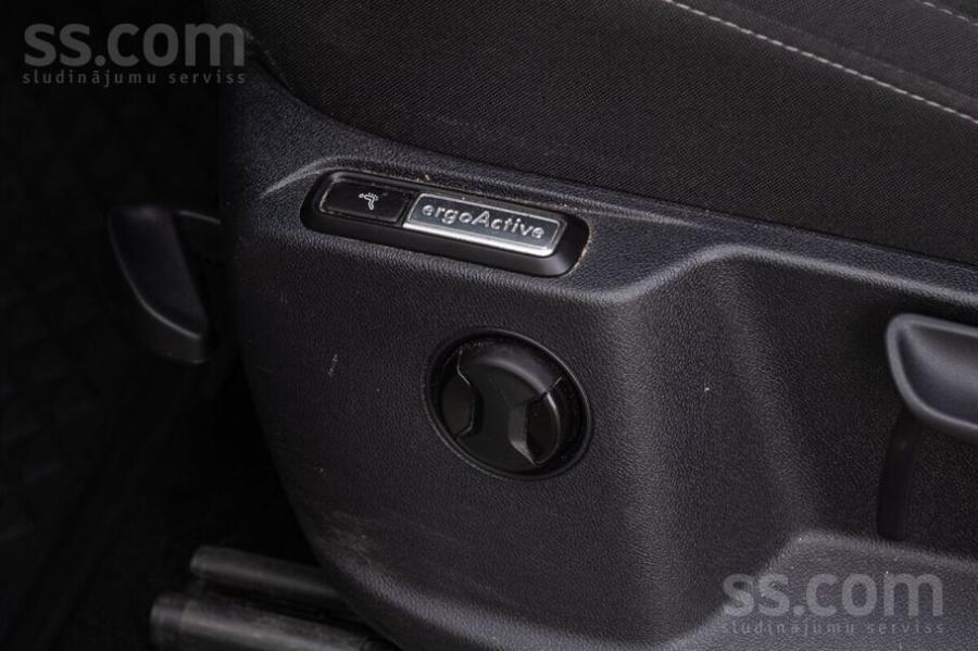Volkswagen Tiguan 2019 Rīga, ar dzinēja tilpumu 2.00 L un nobraukumu 120 tūkst. km par 19500 €, foto 12 vietnē AUTOMOTO.COM.LV