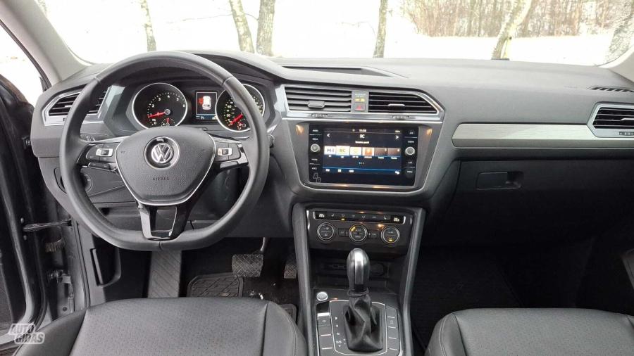 Volkswagen Tiguan 2020 in Vilnius, with an engine capacity of 2.00 L and mileage of 109 thousand km for 20900 €, photo 12 on AUTOMOTO.COM.LV