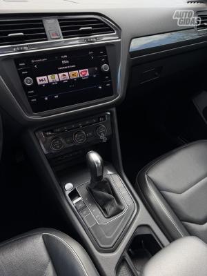 Volkswagen Tiguan 2020 in Vilnius, with an engine capacity of 2.00 L and mileage of 213 thousand km for 21000 €, photo 15 on AUTOMOTO.COM.LV