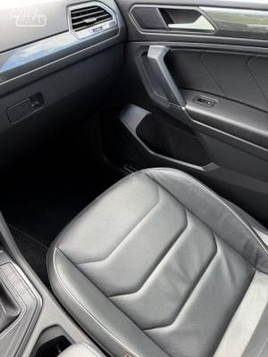 Volkswagen Tiguan 2020 in Vilnius, with an engine capacity of 2.00 L and mileage of 213 thousand km for 21000 €, photo 19 on AUTOMOTO.COM.LV