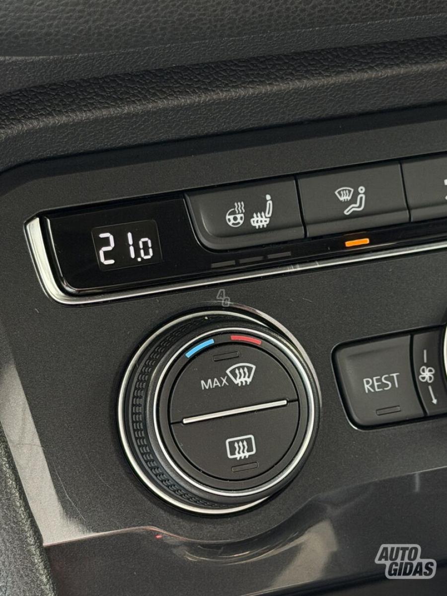 Volkswagen Tiguan 2020 in Vilnius, with an engine capacity of 2.00 L and mileage of 213 thousand km for 21000 €, photo 21 on AUTOMOTO.COM.LV