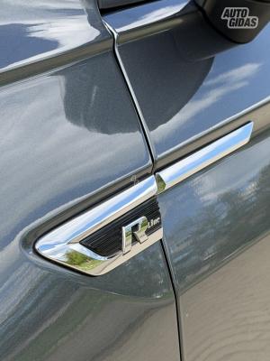 Volkswagen Tiguan 2020 in Vilnius, with an engine capacity of 2.00 L and mileage of 213 thousand km for 21000 €, photo 24 on AUTOMOTO.COM.LV