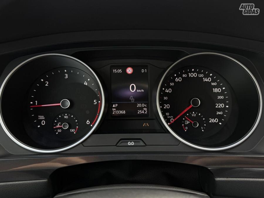 Volkswagen Tiguan 2020 in Vilnius, with an engine capacity of 2.00 L and mileage of 213 thousand km for 21000 €, photo 30 on AUTOMOTO.COM.LV