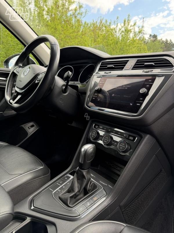 Volkswagen Tiguan 2020 in Vilnius, with an engine capacity of 2.00 L and mileage of 213 thousand km for 21000 €, photo 10 on AUTOMOTO.COM.LV