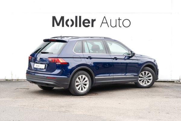 Volkswagen Tiguan 2020 in Riga, with an engine capacity of 2.00 L and mileage of 105 thousand km for 19300 €, photo 4 on AUTOMOTO.COM.LV