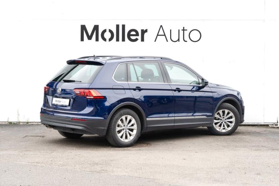 Volkswagen Tiguan 2020 in Riga, with an engine capacity of 2.00 L and mileage of 105 thousand km for 19300 €, photo 5 on AUTOMOTO.COM.LV
