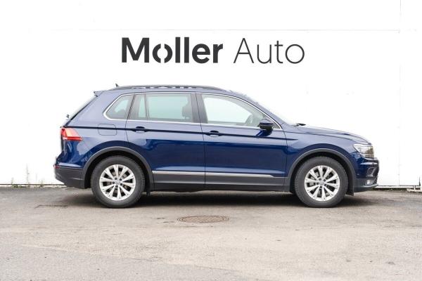 Volkswagen Tiguan 2020 in Riga, with an engine capacity of 2.00 L and mileage of 105 thousand km for 19300 €, photo 5 on AUTOMOTO.COM.LV