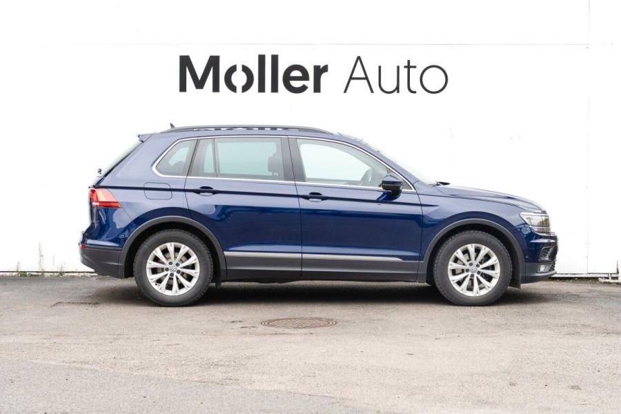 Volkswagen Tiguan 2020 in Riga, with an engine capacity of 2.00 L and mileage of 105 thousand km for 19300 €, photo 6 on AUTOMOTO.COM.LV