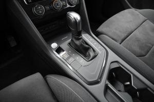 Volkswagen Tiguan 2020 in Riga, with an engine capacity of 2.00 L and mileage of 105 thousand km for 19300 €, photo 19 on AUTOMOTO.COM.LV