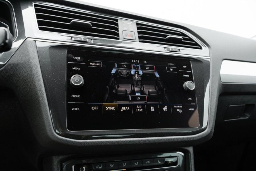 Volkswagen Tiguan 2020 in Riga, with an engine capacity of 2.00 L and mileage of 105 thousand km for 19300 €, photo 22 on AUTOMOTO.COM.LV