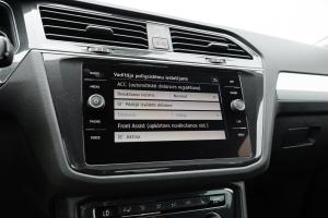 Volkswagen Tiguan 2020 in Riga, with an engine capacity of 2.00 L and mileage of 105 thousand km for 19300 €, photo 24 on AUTOMOTO.COM.LV