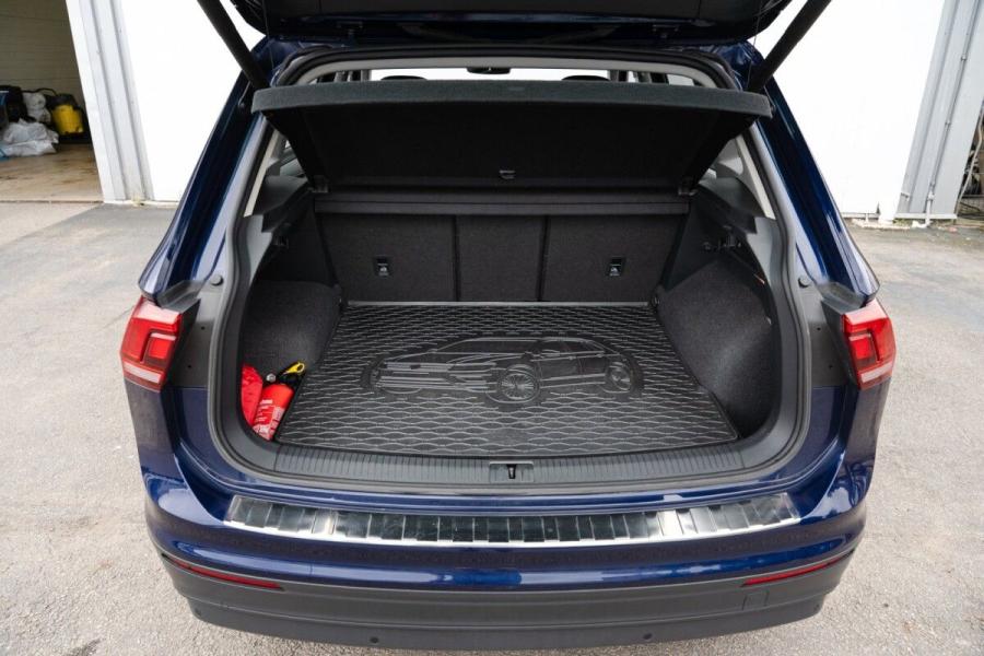 Volkswagen Tiguan 2020 in Riga, with an engine capacity of 2.00 L and mileage of 105 thousand km for 19300 €, photo 30 on AUTOMOTO.COM.LV