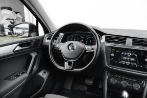 Volkswagen Tiguan 2020 in Riga, with an engine capacity of 2.00 L and mileage of 105 thousand km for 19300 €, photo 32 on AUTOMOTO.COM.LV