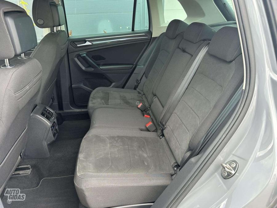 Volkswagen Tiguan 2020 in Vilnius, with an engine capacity of 2.00 L and mileage of 146 thousand km for 21500 €, photo 30 on AUTOMOTO.COM.LV