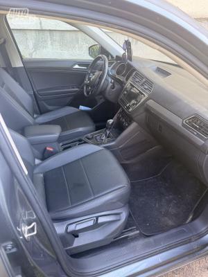 Volkswagen Tiguan 2020 in Kaunas, with an engine capacity of 2.00 L and mileage of 140 thousand km for 17500 €, photo 7 on AUTOMOTO.COM.LV