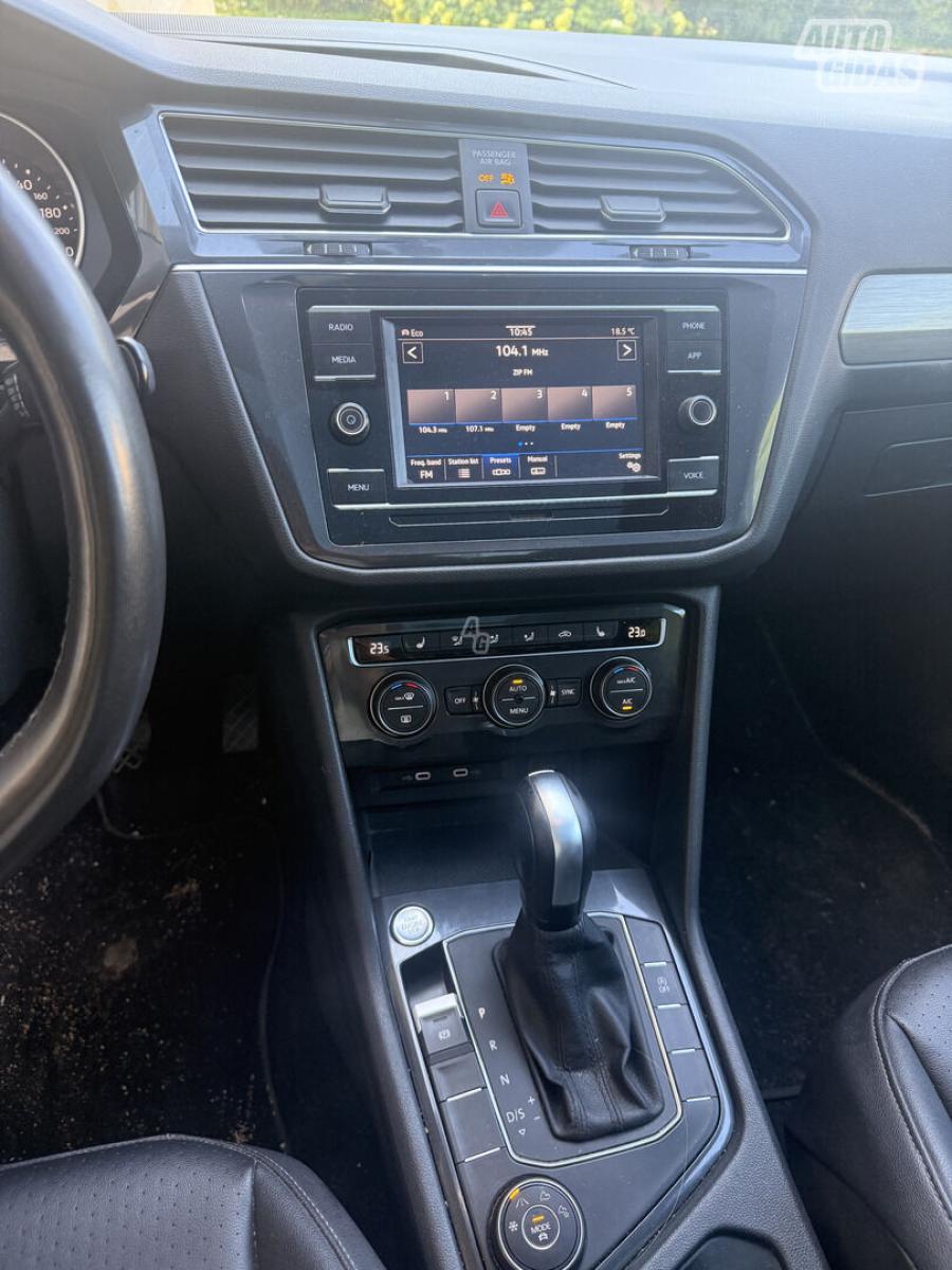 Volkswagen Tiguan 2020 in Kaunas, with an engine capacity of 2.00 L and mileage of 140 thousand km for 17500 €, photo 10 on AUTOMOTO.COM.LV