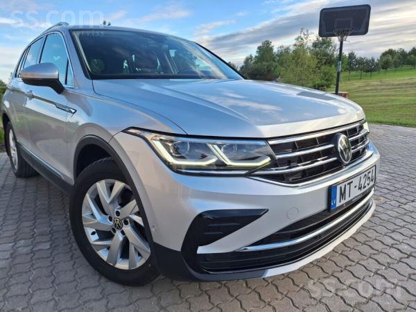 Volkswagen Tiguan 2021 in Ogre, with an engine capacity of 2.00 L and mileage of 89 thousand km for 25900 €, photo 3 on AUTOMOTO.COM.LV