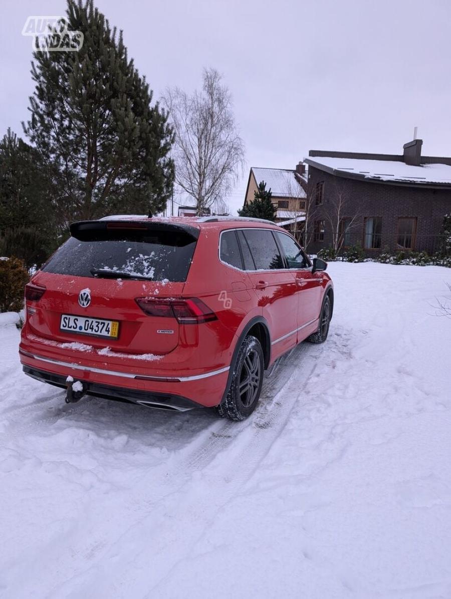 Volkswagen Tiguan 2021 Panevēža, ar dzinēja tilpumu 2.00 L un nobraukumu 144 tūkst. km par 27800 €, foto 1 vietnē AUTOMOTO.COM.LV