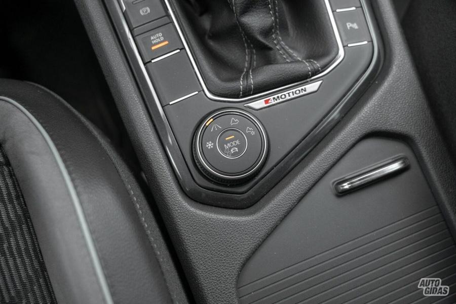Volkswagen Tiguan 2021 Viļņa, ar dzinēja tilpumu 2.00 L un nobraukumu 281 tūkst. km par 23900 €, foto 35 vietnē AUTOMOTO.COM.LV