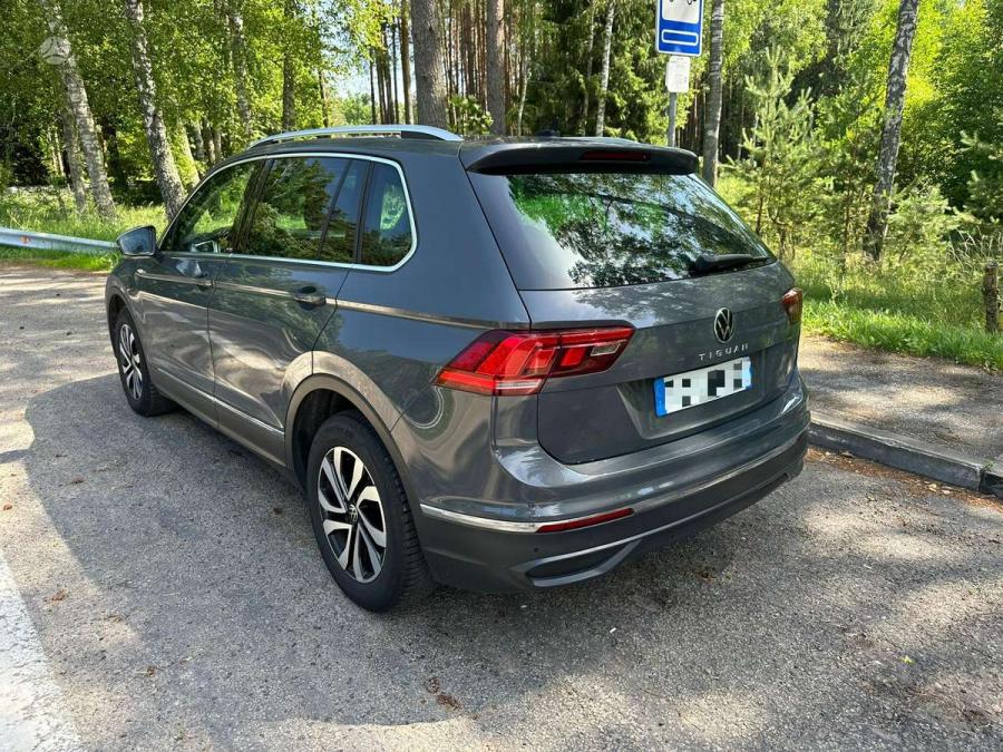 Volkswagen Tiguan 2021 in Taurage, with an engine capacity of 2.00 L and mileage of 250 thousand km for 16900 €, photo 8 on AUTOMOTO.COM.LV