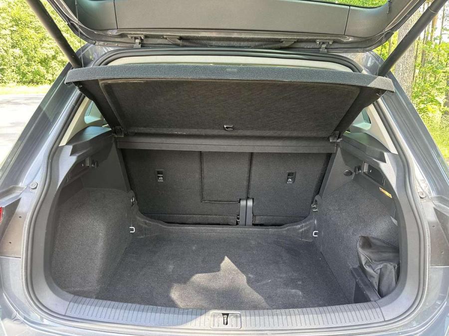 Volkswagen Tiguan 2021 in Taurage, with an engine capacity of 2.00 L and mileage of 250 thousand km for 16900 €, photo 12 on AUTOMOTO.COM.LV