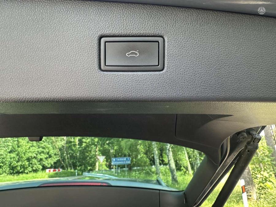 Volkswagen Tiguan 2021 in Taurage, with an engine capacity of 2.00 L and mileage of 250 thousand km for 16900 €, photo 13 on AUTOMOTO.COM.LV