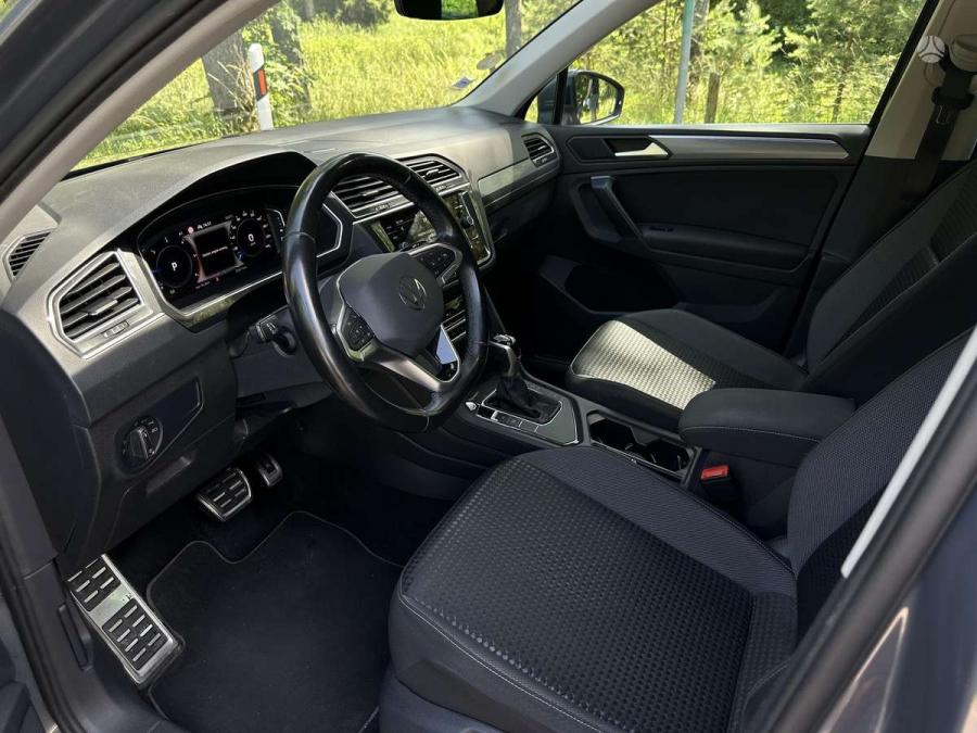 Volkswagen Tiguan 2021 in Taurage, with an engine capacity of 2.00 L and mileage of 250 thousand km for 16900 €, photo 14 on AUTOMOTO.COM.LV