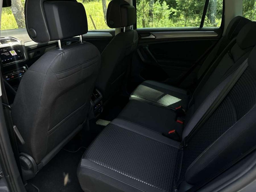 Volkswagen Tiguan 2021 in Taurage, with an engine capacity of 2.00 L and mileage of 250 thousand km for 16900 €, photo 16 on AUTOMOTO.COM.LV