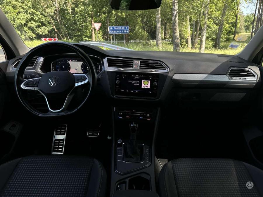 Volkswagen Tiguan 2021 in Taurage, with an engine capacity of 2.00 L and mileage of 250 thousand km for 16900 €, photo 18 on AUTOMOTO.COM.LV