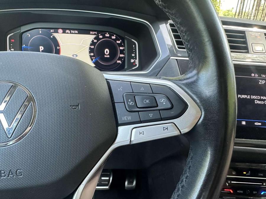 Volkswagen Tiguan 2021 in Taurage, with an engine capacity of 2.00 L and mileage of 250 thousand km for 16900 €, photo 22 on AUTOMOTO.COM.LV