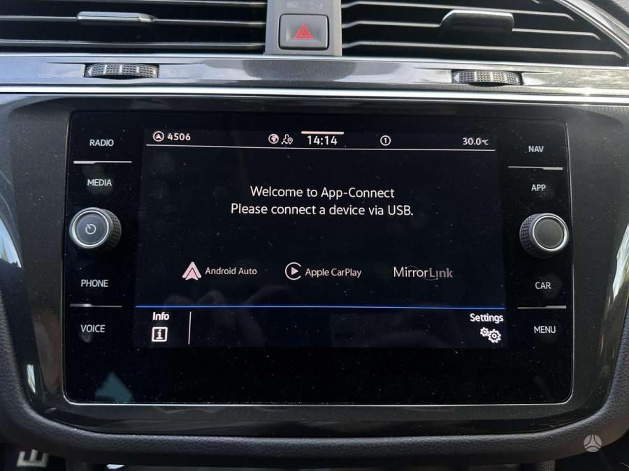 Volkswagen Tiguan 2021 in Taurage, with an engine capacity of 2.00 L and mileage of 250 thousand km for 16900 €, photo 24 on AUTOMOTO.COM.LV