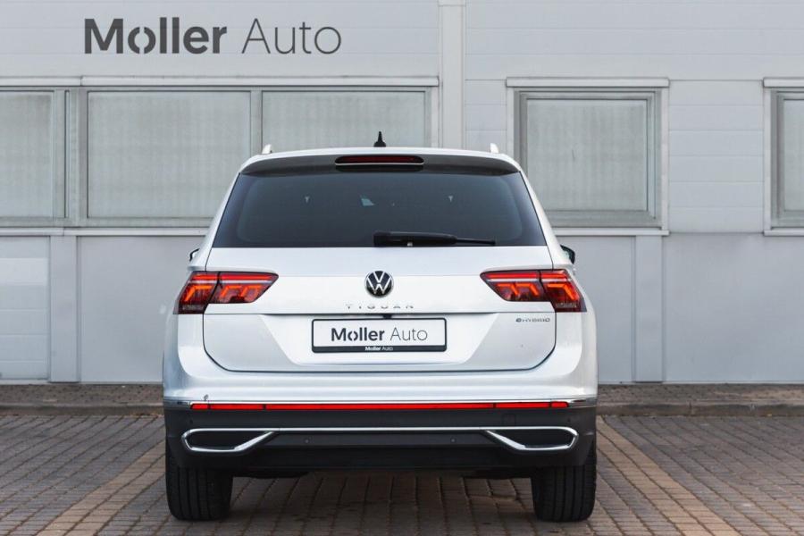 Volkswagen Tiguan 2021 in Ventspils, with an engine capacity of 1.40 L and mileage of 140 thousand km for 23300 €, photo 3 on AUTOMOTO.COM.LV