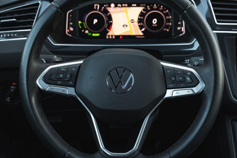 Volkswagen Tiguan 2021 in Ventspils, with an engine capacity of 1.40 L and mileage of 140 thousand km for 23300 €, photo 14 on AUTOMOTO.COM.LV